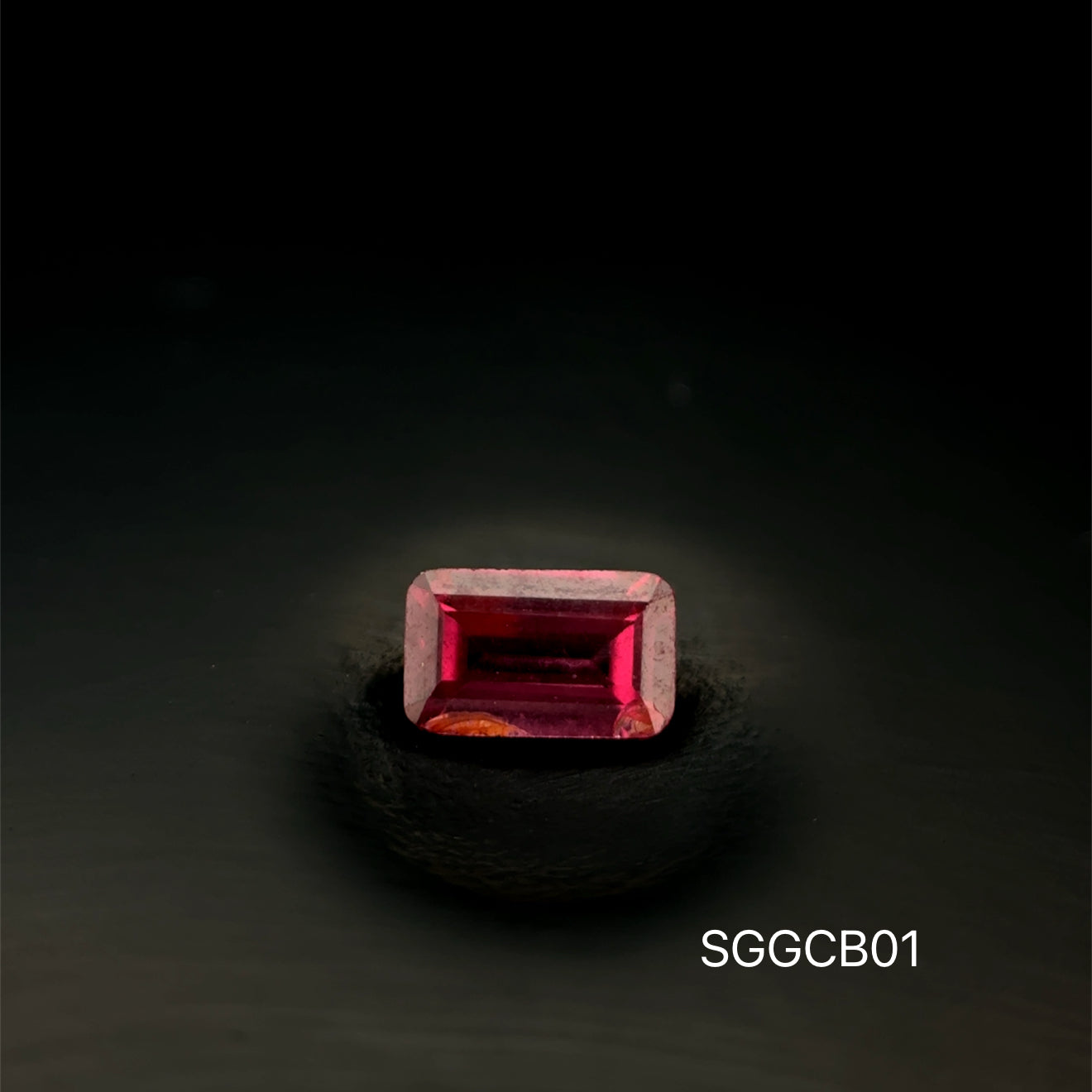 GRANATE NATURAL CORTE BAGUETTE .340 CT / 3 X 5 MM – SIRIUS GEMS